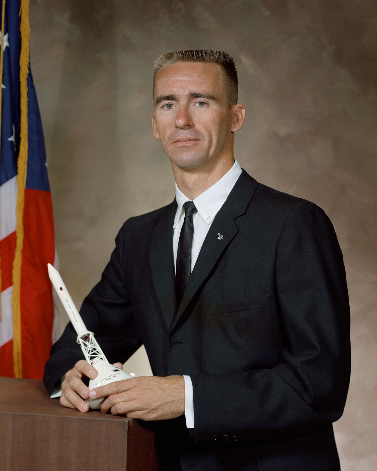Ronnie W. Cunningham - New Mexico Museum of Space History